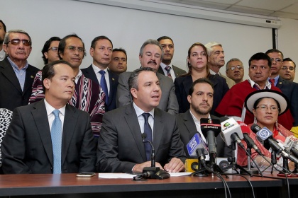 Asambleístas de CREO, SUMA y PSC hicieron tres pedidos | Asamblea ...